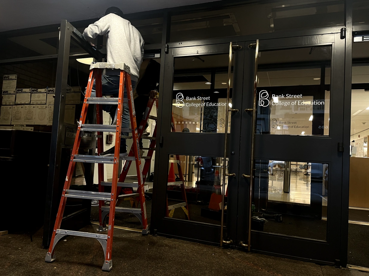 Automatic Swinging Door Services in Queens, NY | (929) 539-8048